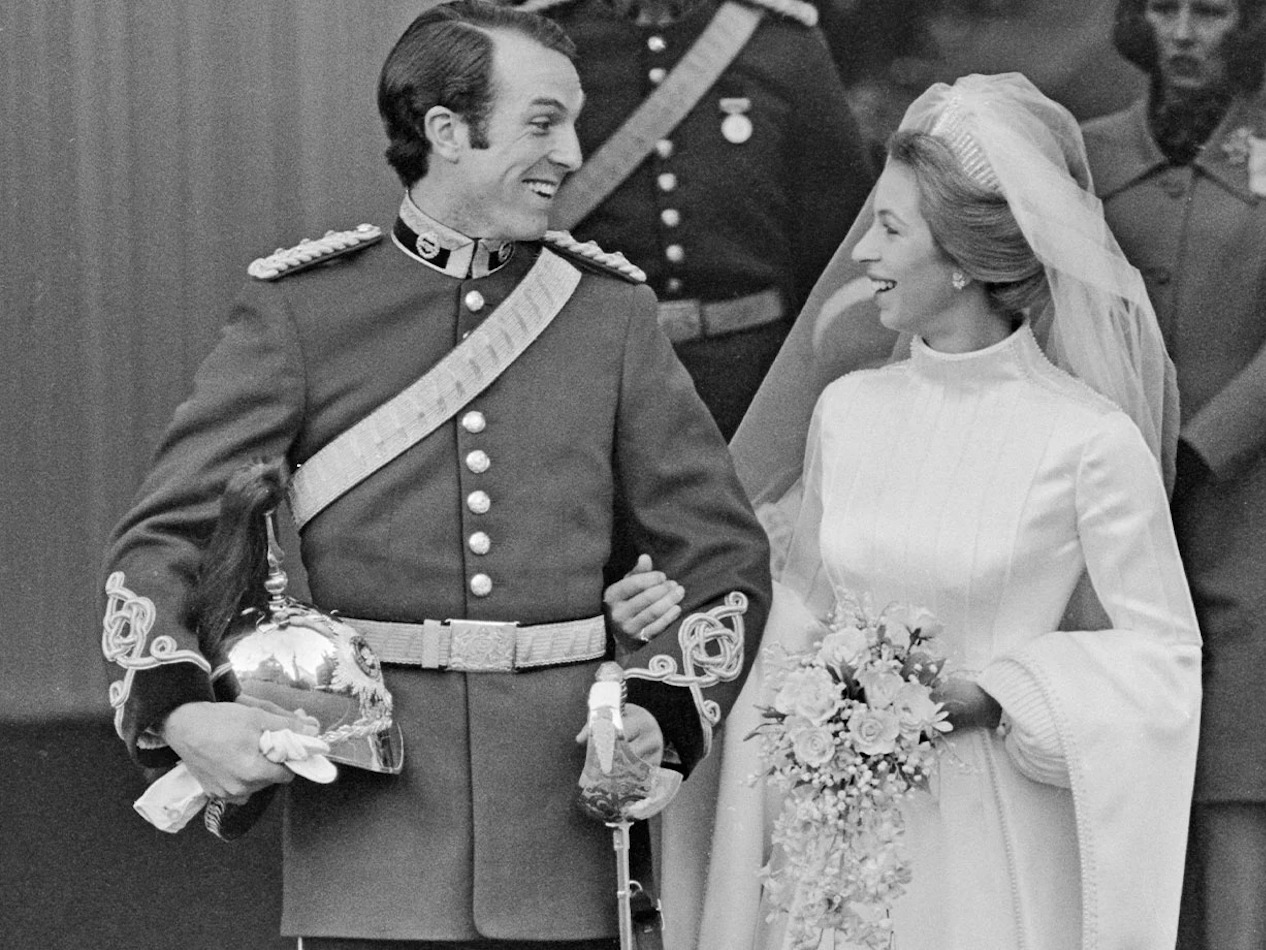 6 Surprising Details About Princess Annes Wedding