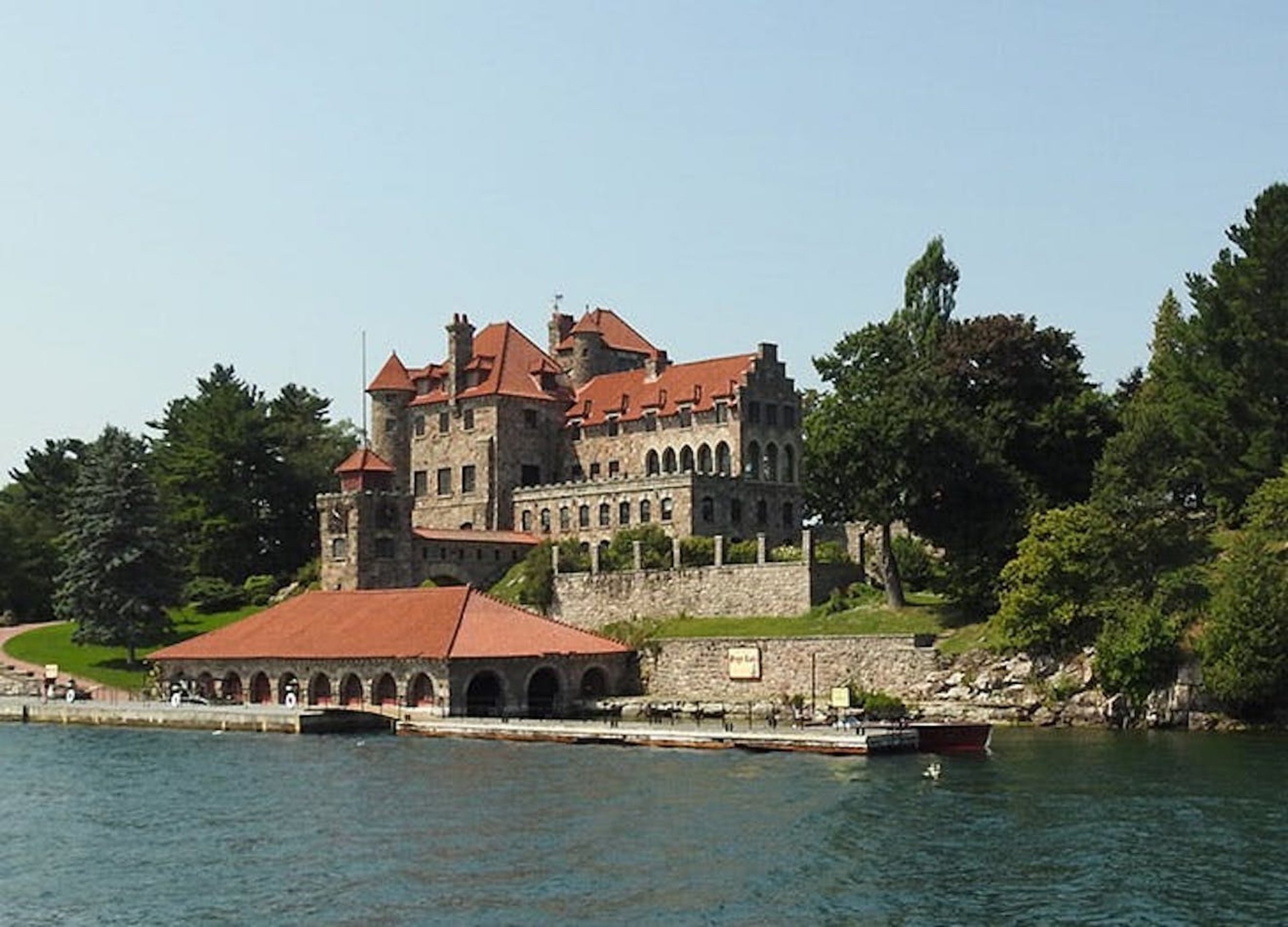 10 Ultra-Cool Islands in New York to Visit Now